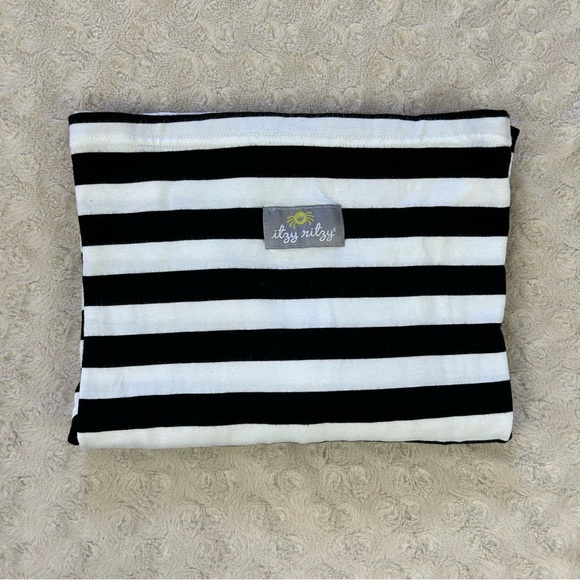 Itzy Ritzy | Accessories | Itzy Ritzy Car Seat Cover Black White ...